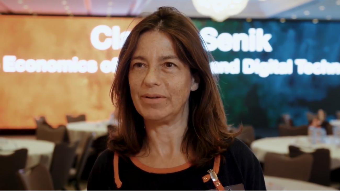 Tête-à-tête with Prof. Claudia Senik on Digital Happiness - Sogeti Labs